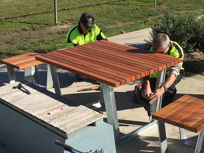 Installation | Street & Park Furniture