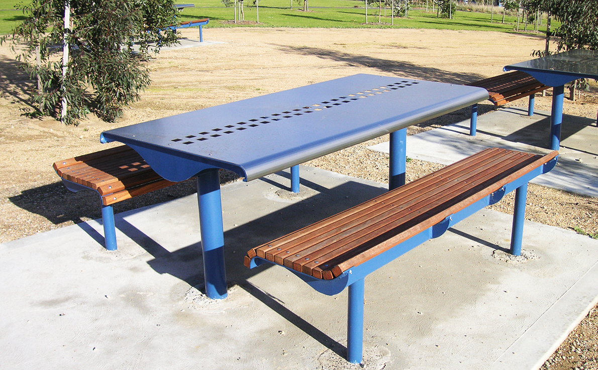 Hoxton – PS380 | Urban Design Group | Park Bench Seats Melbourne