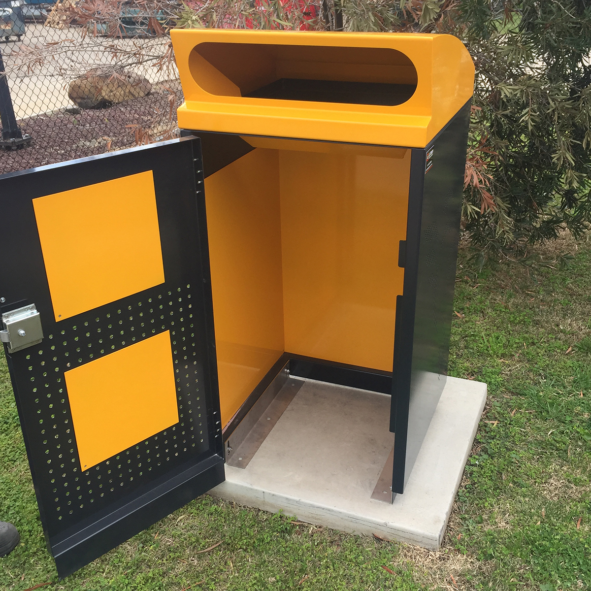 Darebin Recycle Bin BN330 | Urban Design Group | Park Furniture